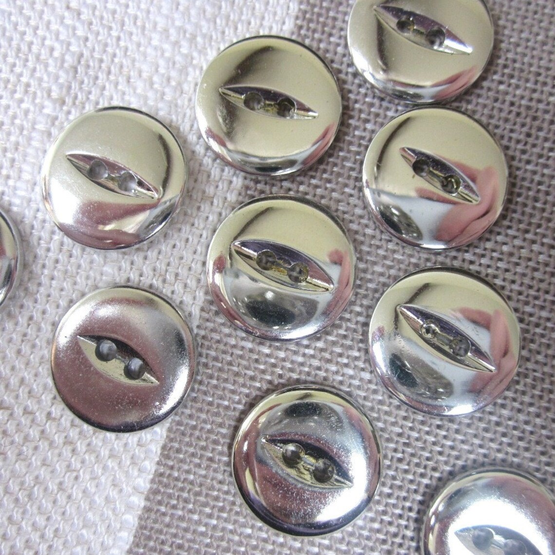 10 Silver Fisheye Buttons | Etsy