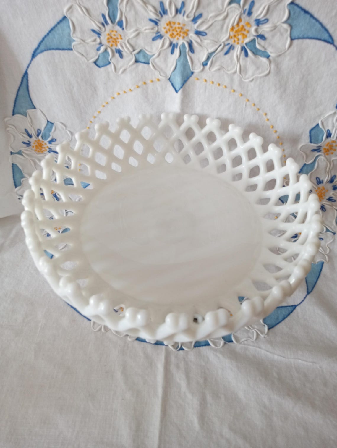 Vintage Collectible Glass Antique Milk Glass Lattice Pattern Large ...