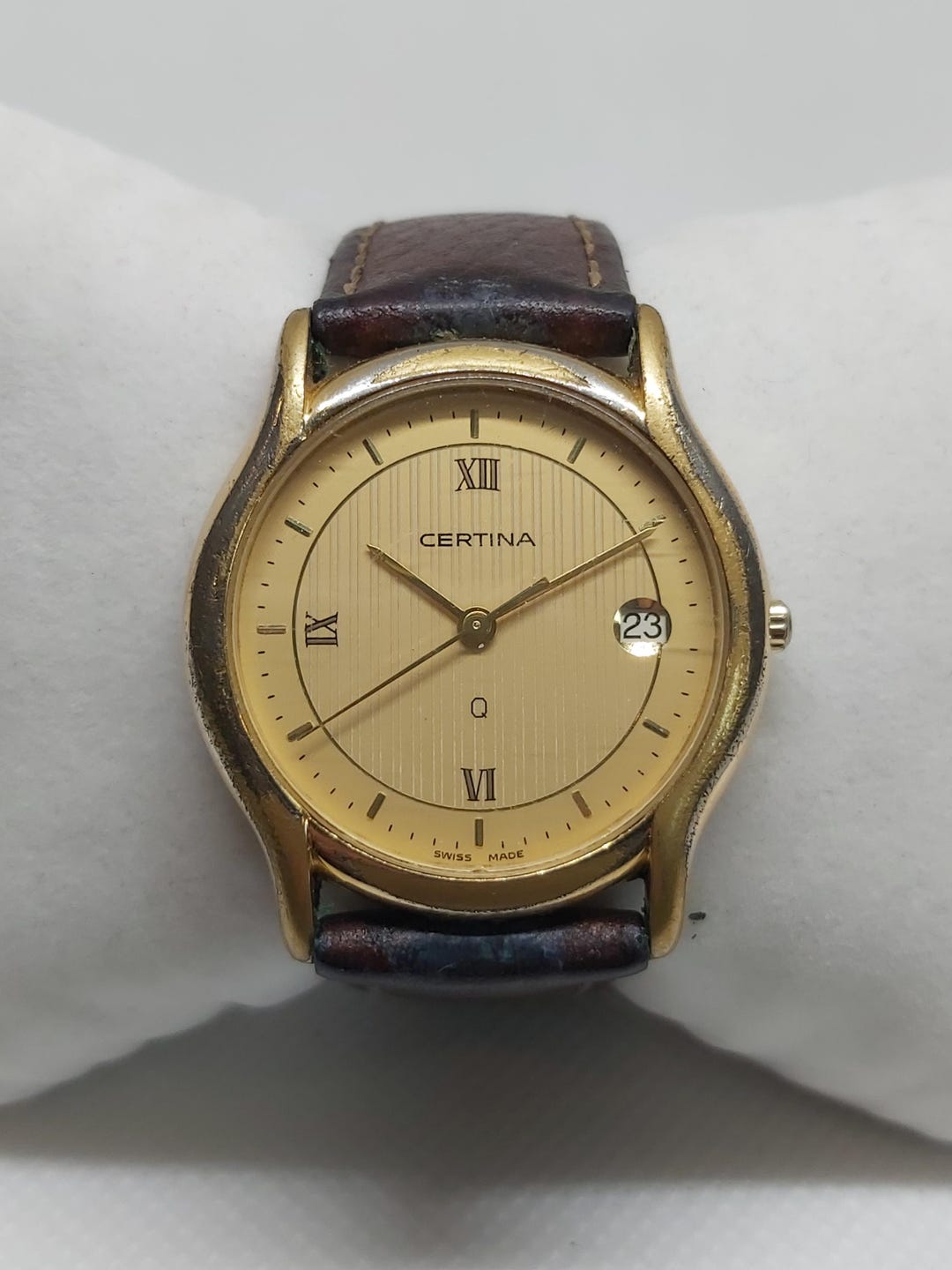 Vintage Certina Quartz Watch: Swiss Gold Dial, Roman Numerals - Etsy