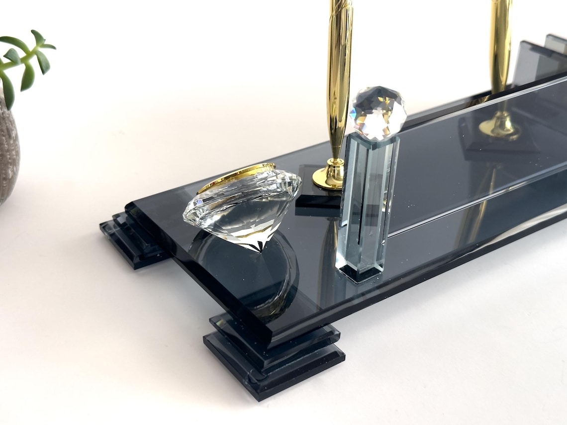 Custom Desk Name Plate Luxury Design Personalized Crystal Desk Set With ...