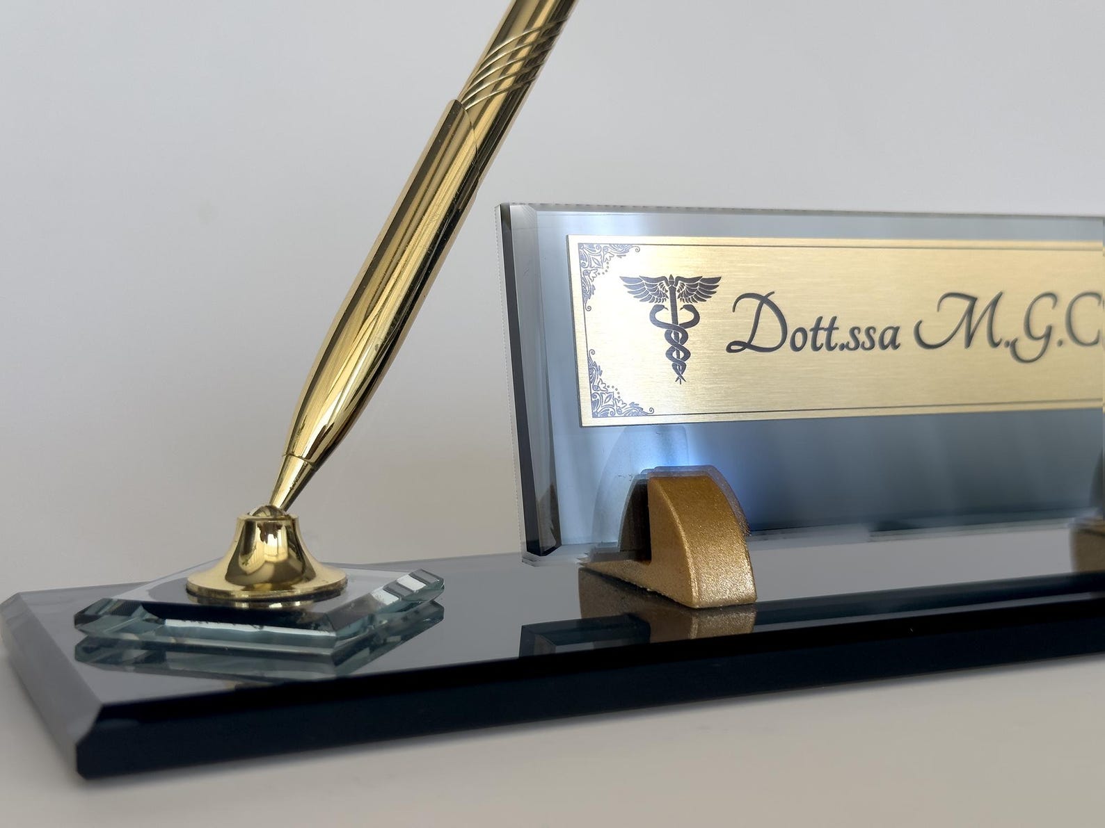 Personalized Desk Name Plate in Crystal Globe and Signature Pen•custom ...