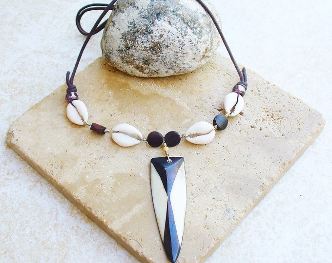 African Trade Bead Batik Spear Cowrie Shell Necklace - Etsy
