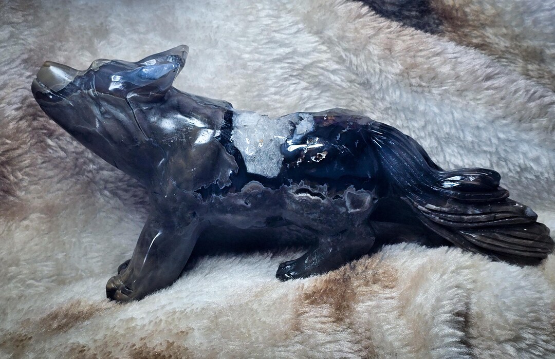 Volcano Agate Wolf - Etsy