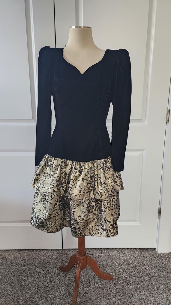 1980s Black Velvet and Gold Metallic Ruffles Prom Dre… - Gem