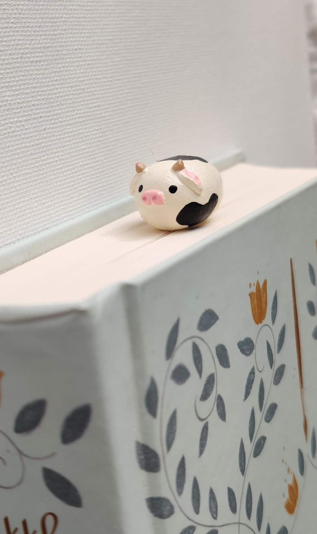 Clay Bookmark Paperclip Figurine | Chonky Cow | Cute | Bookish | - Etsy