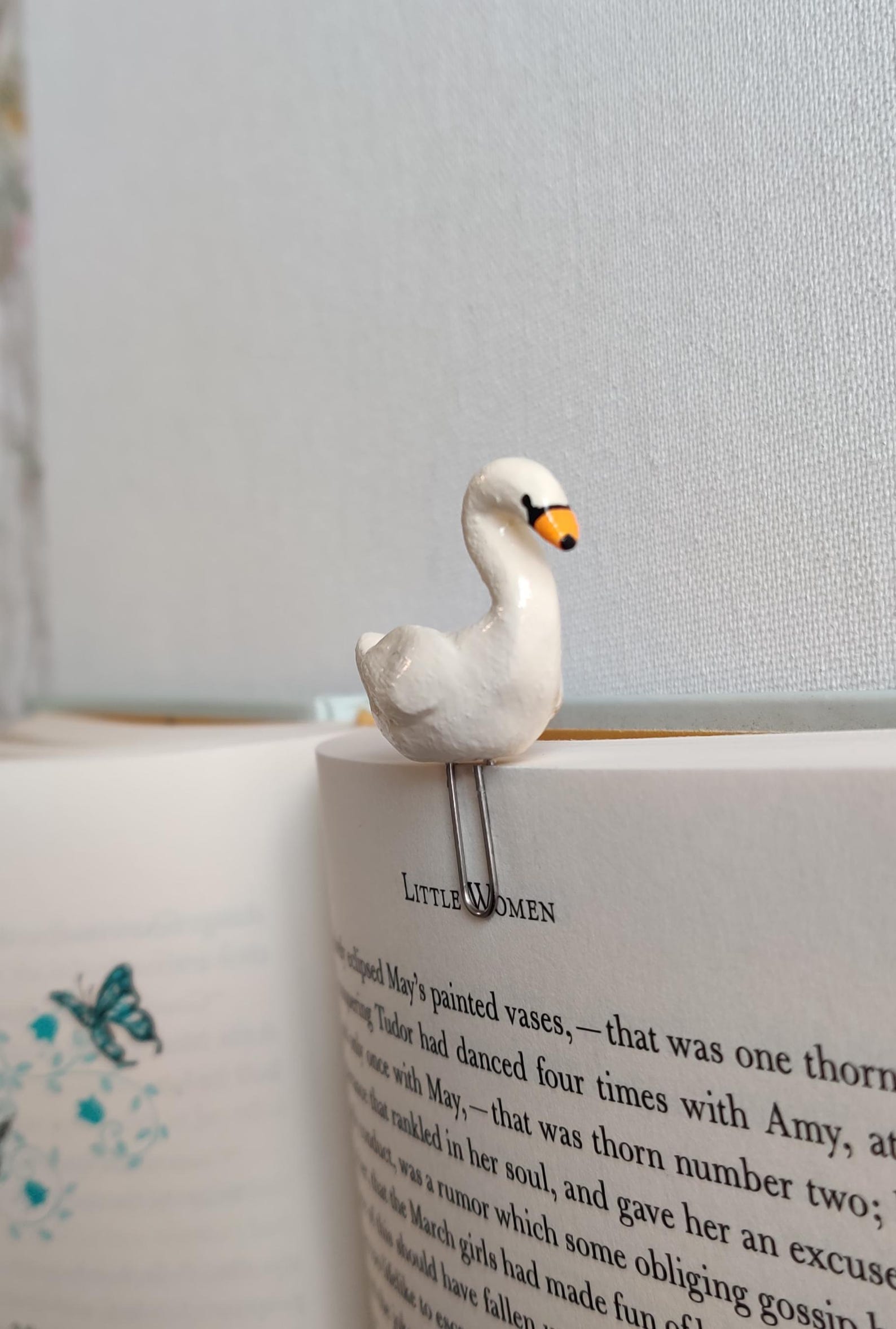 Clay Bookmark Paperclip Figurine | Swan | Cute | Minimal | Bookish - Etsy