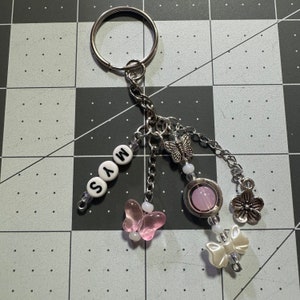 Customizable Name / Kpop Keychains - Etsy