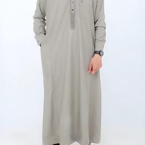 Premium Saudi Men's Jubba Thobe - Sultan Raza Fabric, Elegant Eid ...