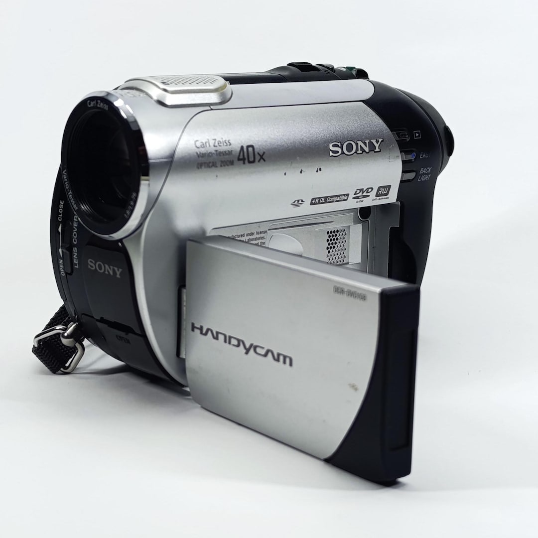 Sony DCR-DVD108 Handycam Mini DVD Camcorder Video Recorder Bundle ...