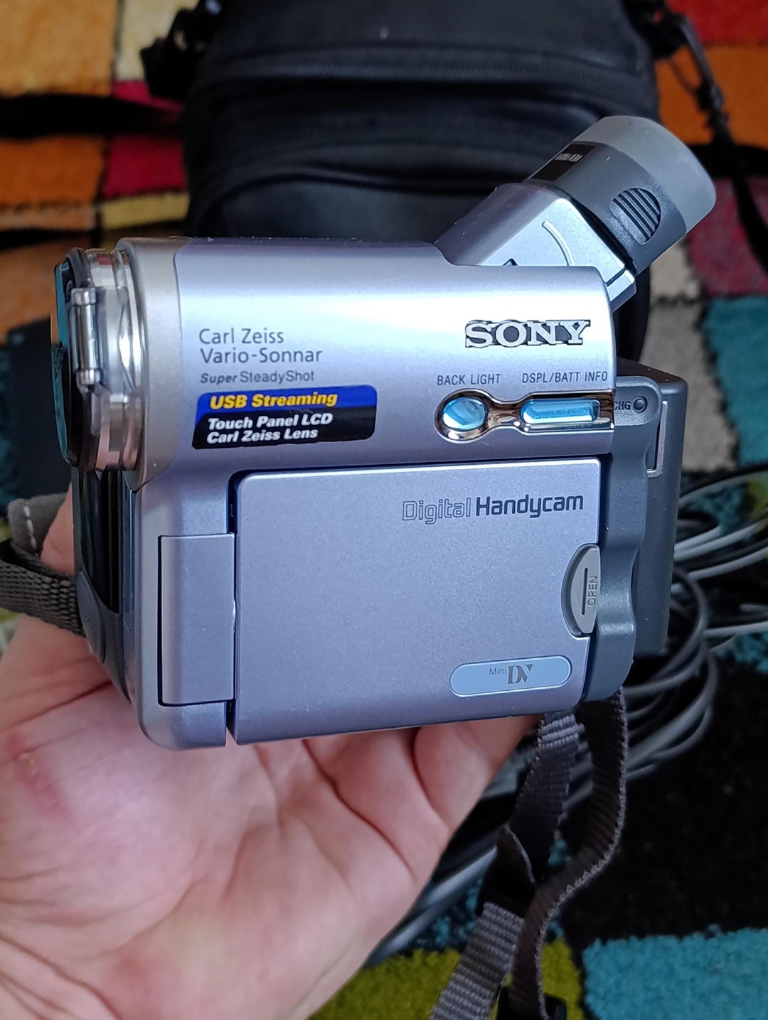 Sony Digital Handycam DCR-TRV19E Video Camera Recorder Minidv - W/bag ...