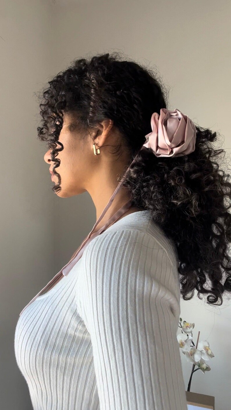 Gargantilha artesanal de cetim com rosas, estilo boho floral. - Etsy ...