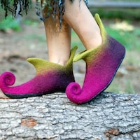Curly Toe - Etsy