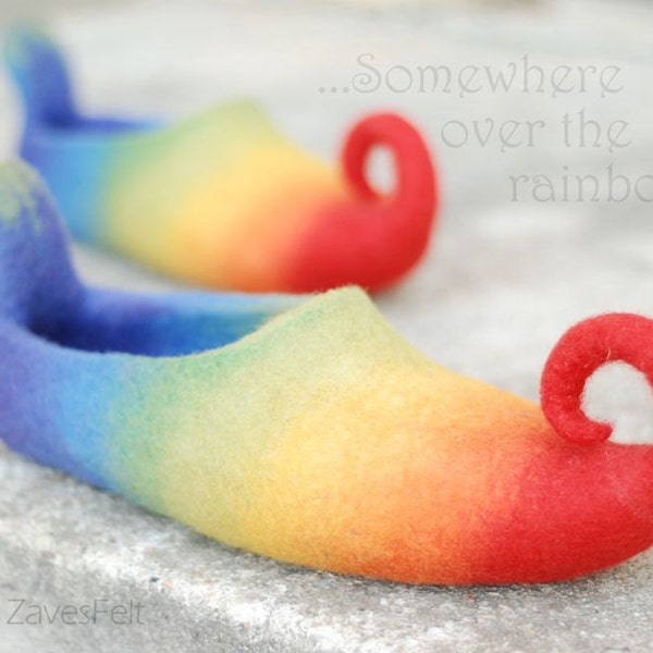 Curly Toe Slippers - Etsy