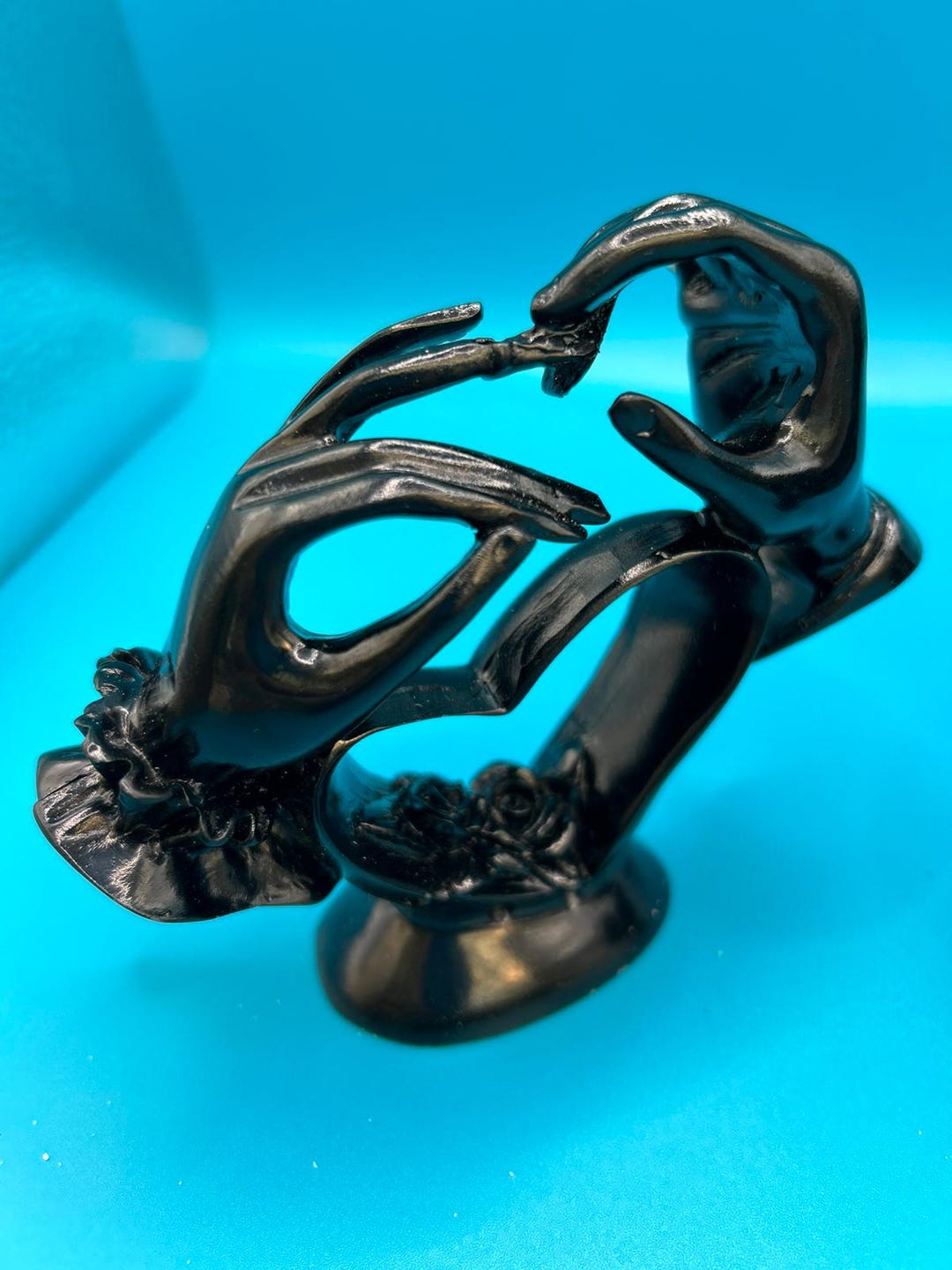 Loving Couple Hand Sculpture Decor Heart Hand Statue Sculpture Home ...