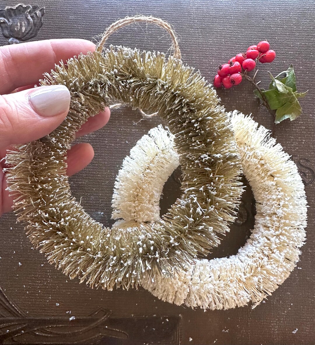 Bottle Brush Holiday Wreath Ready to Decorate Flocked Wreath Base for ...