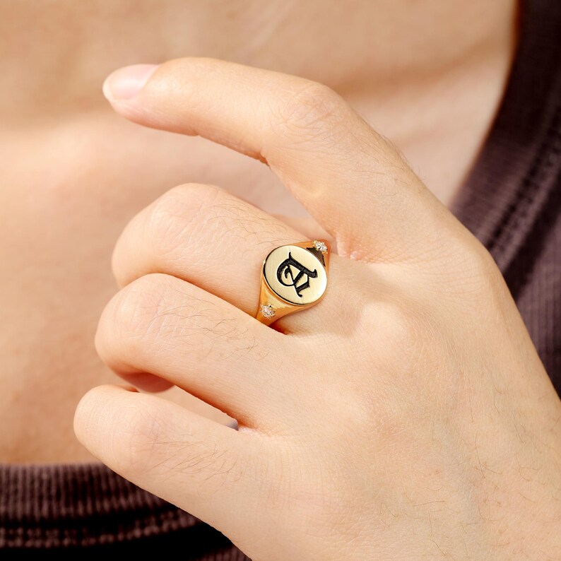 Custom Old English Font Ring, Engraved Signet Ring, Gold Letters Rings ...