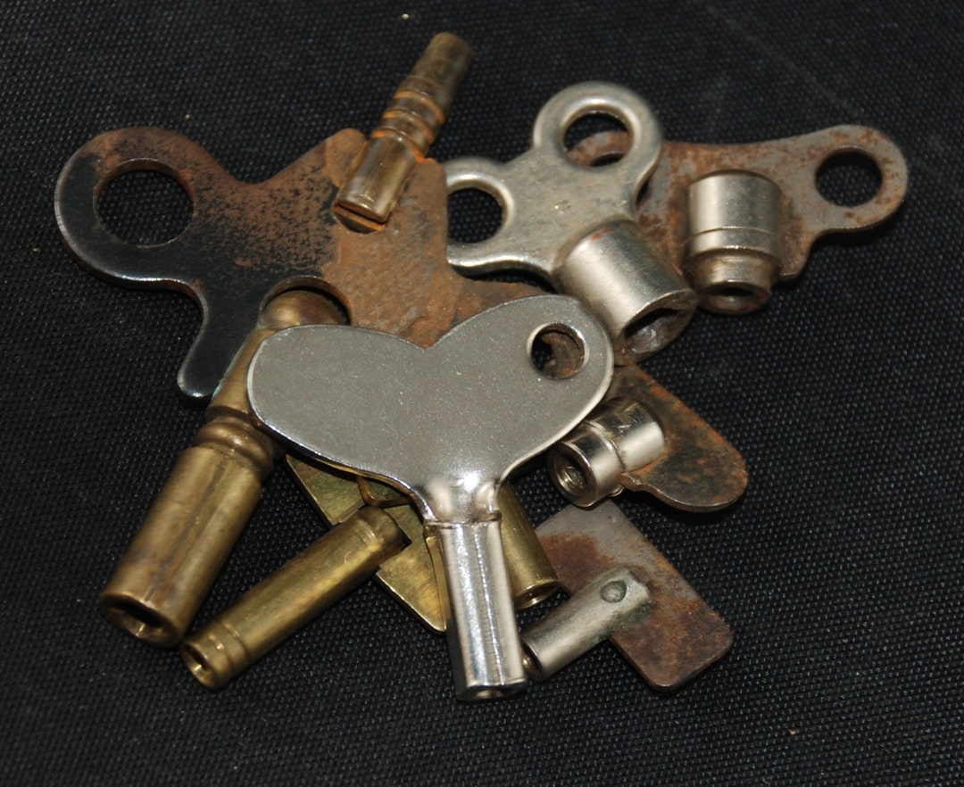 Vintage Antique Winding Clock Keys Pocket Watch for Steampunk Altered ...
