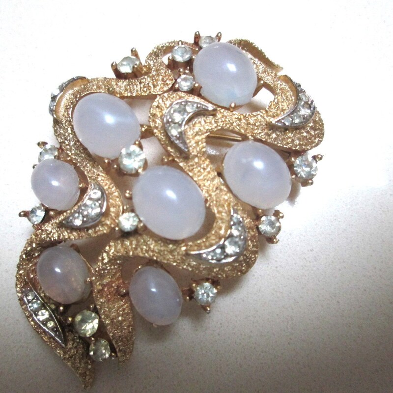 Trifari Pin Brooch - Etsy