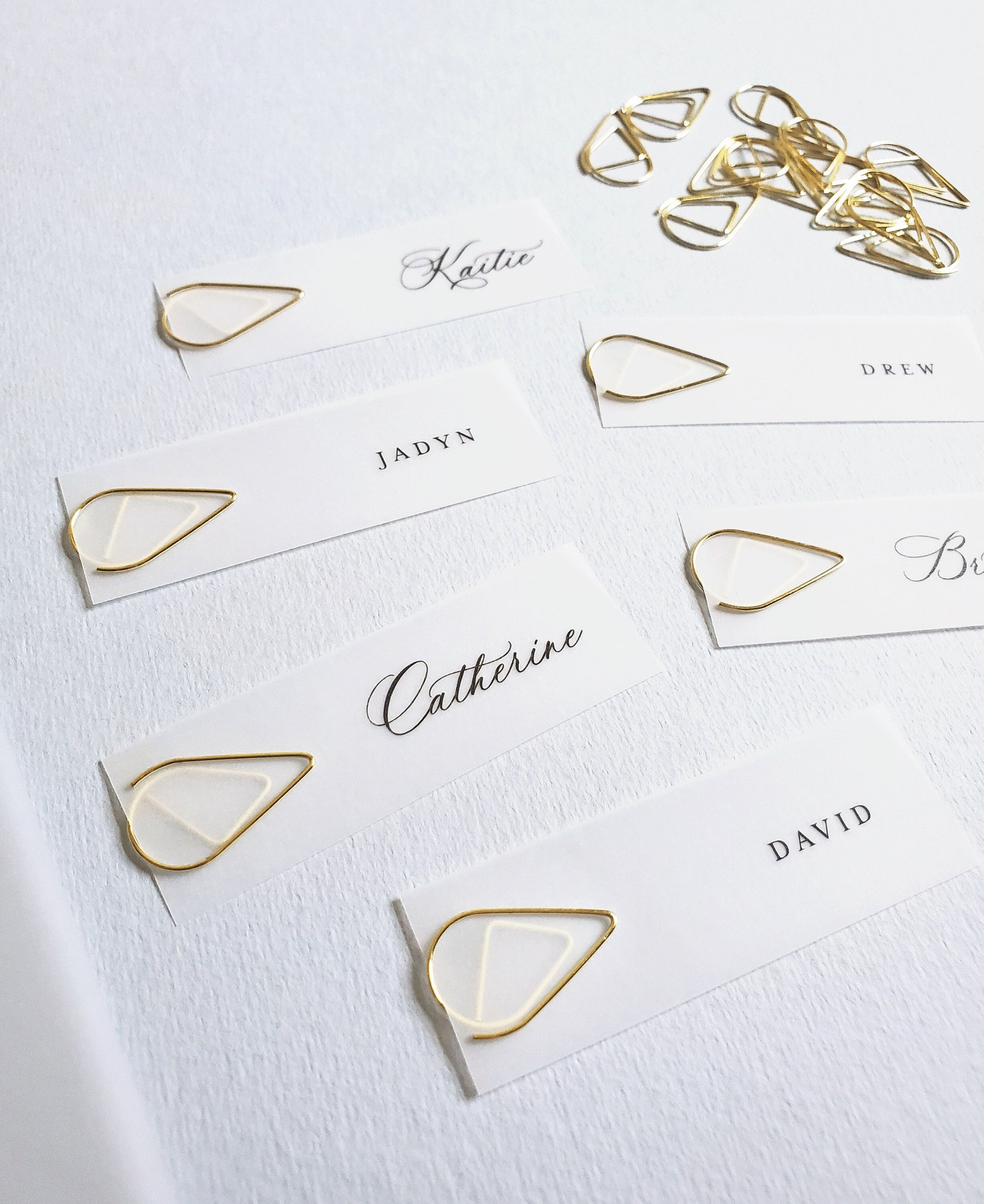 Clear Wedding Menu Name Cards and Gold Teardrop Clips Script - Etsy