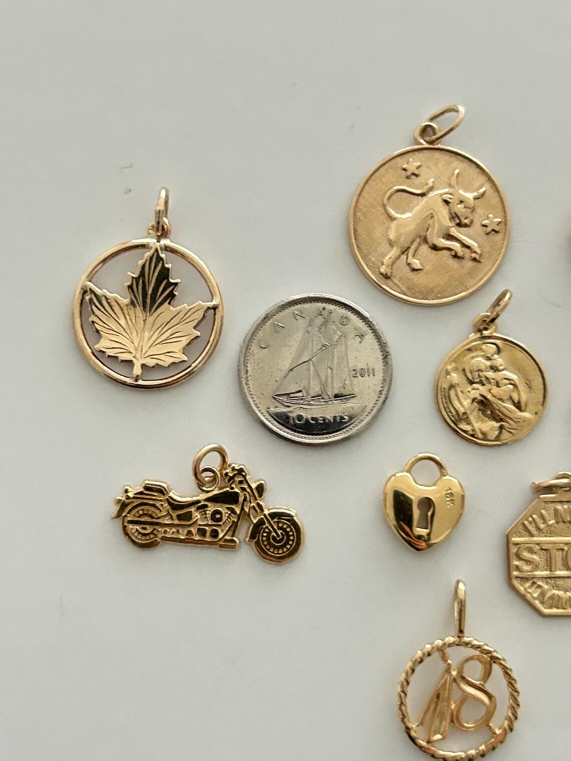 Vintage Solid Gold Charms: 18k Witch's Heart - Etsy