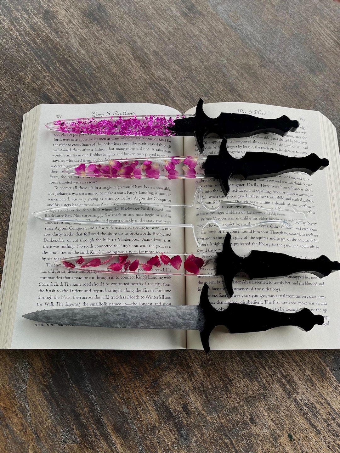 Customized Handmade Resin Daggers With Flowers or Leaf Flakes Fantasy ...