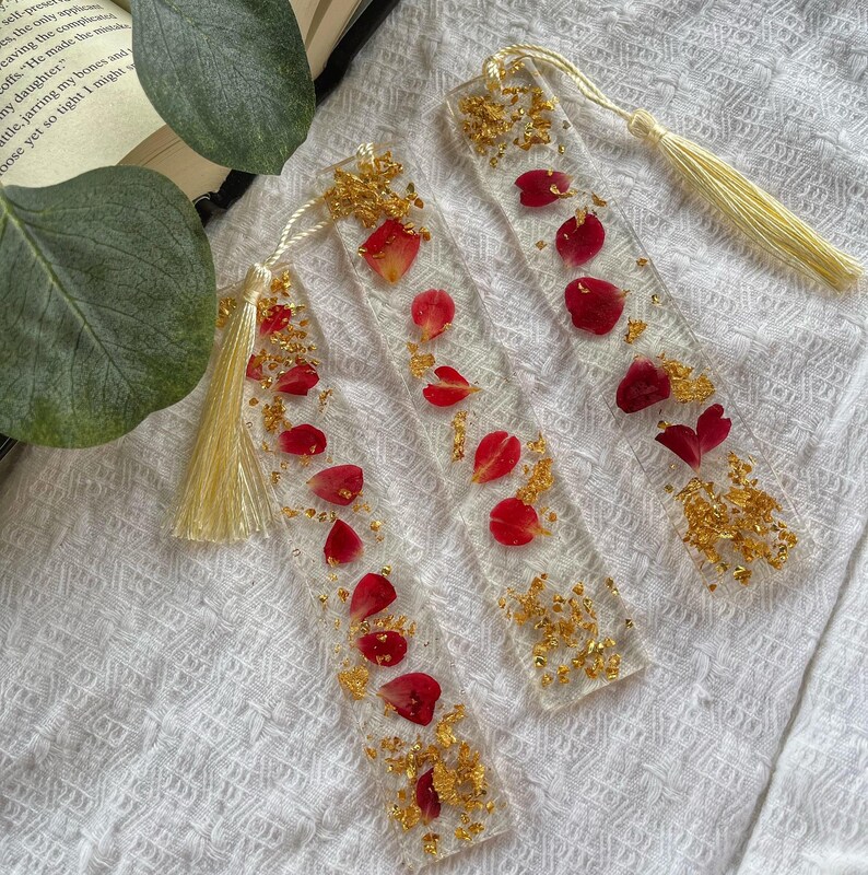 Real Dried Pressed Floral & Gold Leaf/flakes Resin Bookmark Book Lover ...