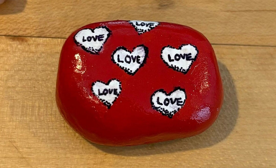 Painted Rock, Love Rock, Tiny Scenes, Miniature Art on Rocks, Mandala ...