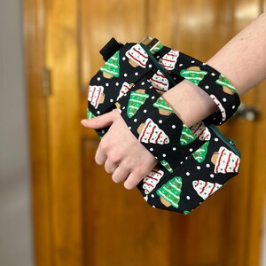 Christmas Tree Wristlet Clutch - Festive Holiday Zipper Pouch With ...