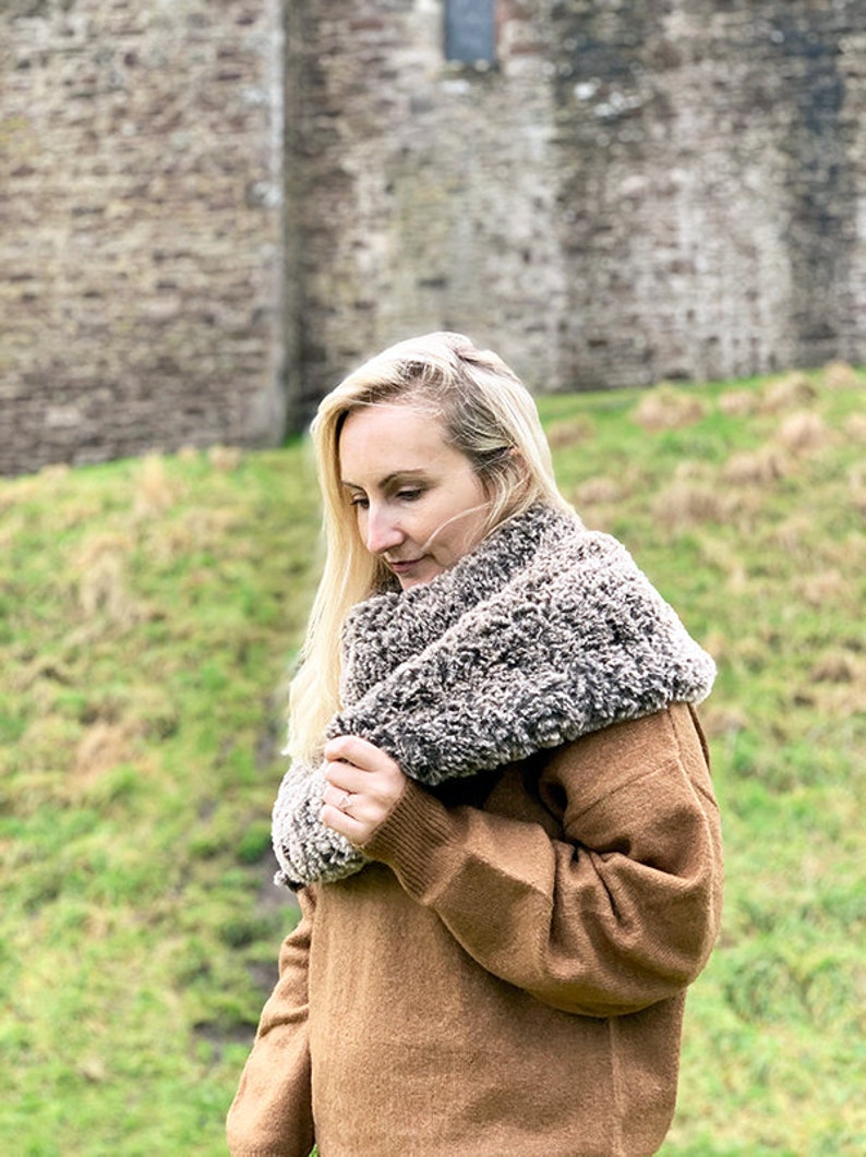 Faux Fur Cowl Knitting Pattern / Claire's Cowl Knitting Pattern ...