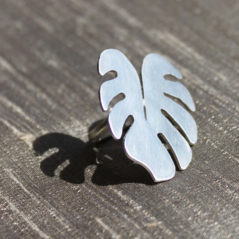 Sterling Silver Monstera Leaf Ring: Tropical Plant Jewelry - Etsy