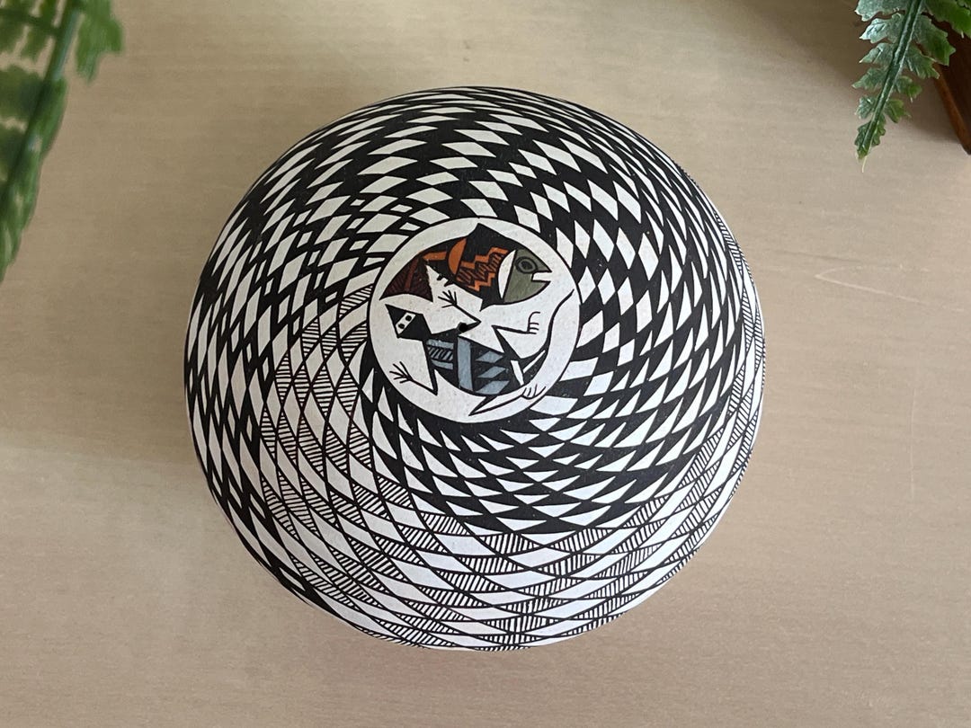 Vintage Acoma Pottery Seed Pot - Diane Lewis – Intricate Black and ...