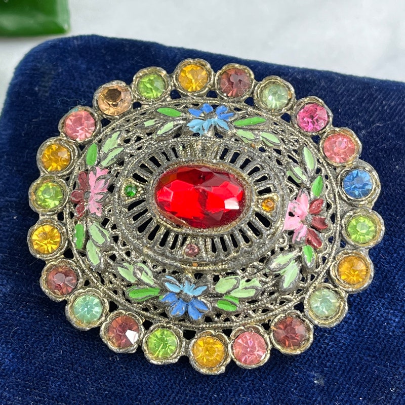 Little Nemo Brooch - Etsy