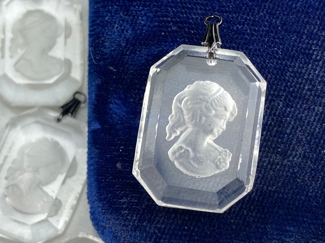 Reverse Intaglio Cameo Glass Pendant - Frosted and Etched Cameo Style ...