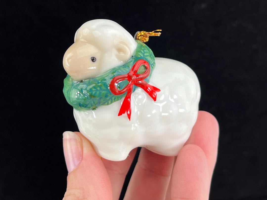 Vintage Ceramic Fat Sheep With Winter Wreath Ornament - Made in Japan ...