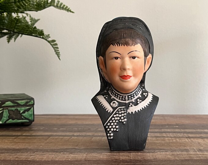 Thai Northern Hill Tribes Porcelain Bust Figurine - Traditional Costume ...