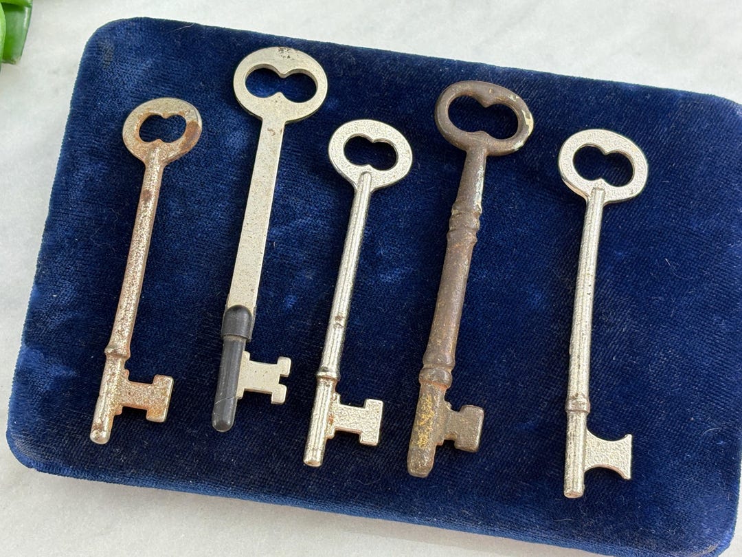 Antique Skeleton Key - Cast Metal Steel, One Piece, Your CHOICE Vintage ...