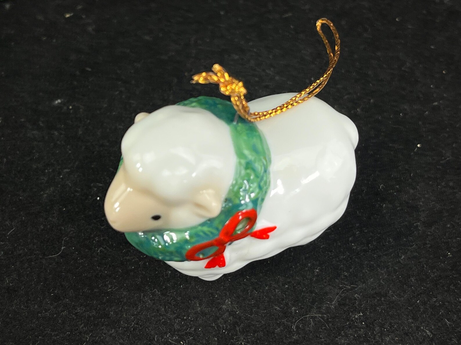 Vintage Ceramic Fat Sheep With Winter Wreath Ornament - Made in Japan ...