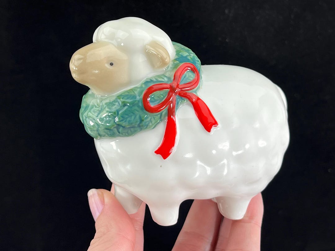 Vintage Ceramic Fat Sheep With Winter Wreath - Made in Japan, Christmas ...