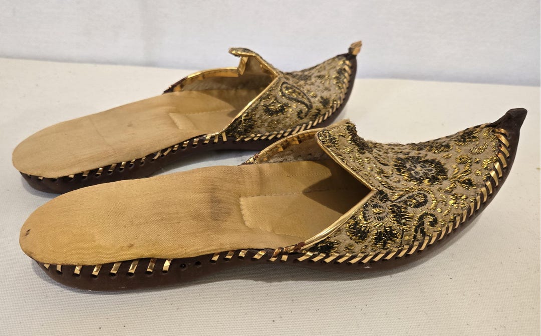 Vintage Thai Slippers, Gold Brocade, Leather Sole (size 7) - Etsy