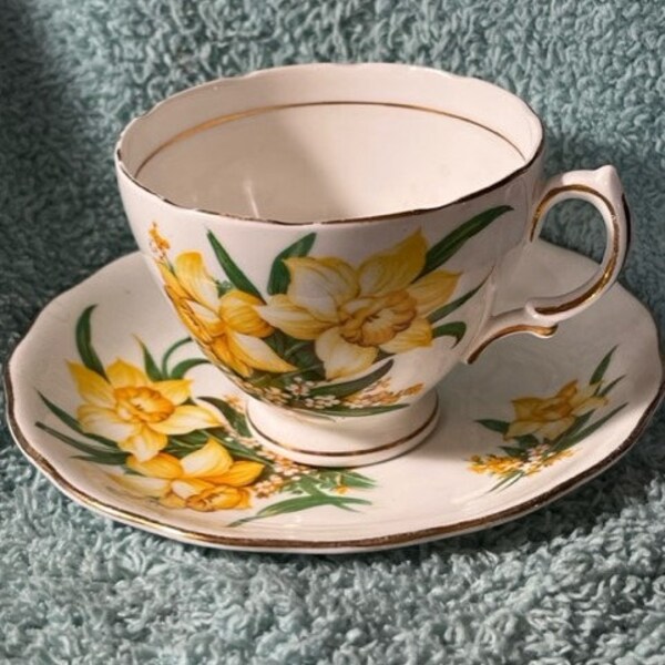 Daffodil Tea Cup - Etsy