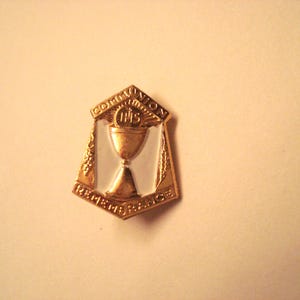 Vintage First Holy Communion Lapel Pin Gold Tone Enamel EUC - Etsy