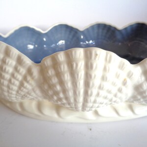 Vintage Hand Painted Clam Shell Sea Scallop Embossed Serving Dish Bowl ...