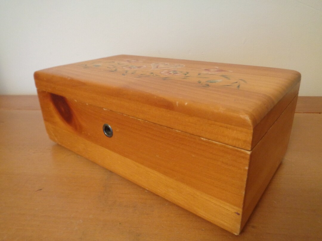 Vintage Lane Small Cedar Box 1989 - Etsy
