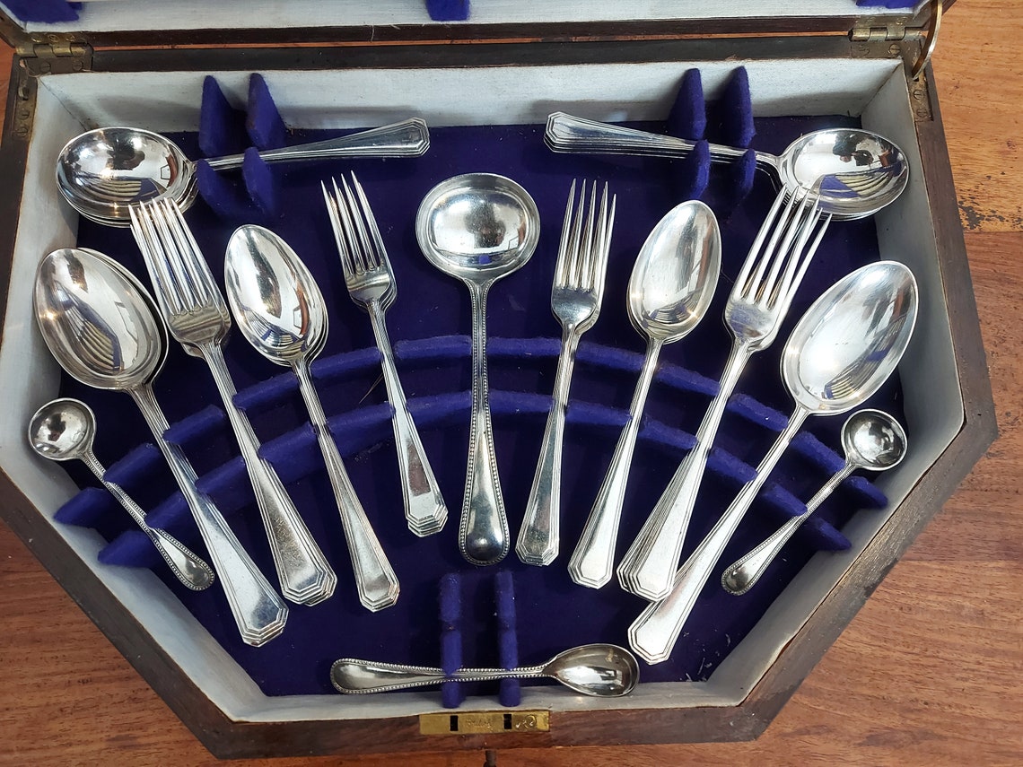 Vintage Mappin & Webb 46 Piece, 6 Place Setting Silver-plated Cutlery ...