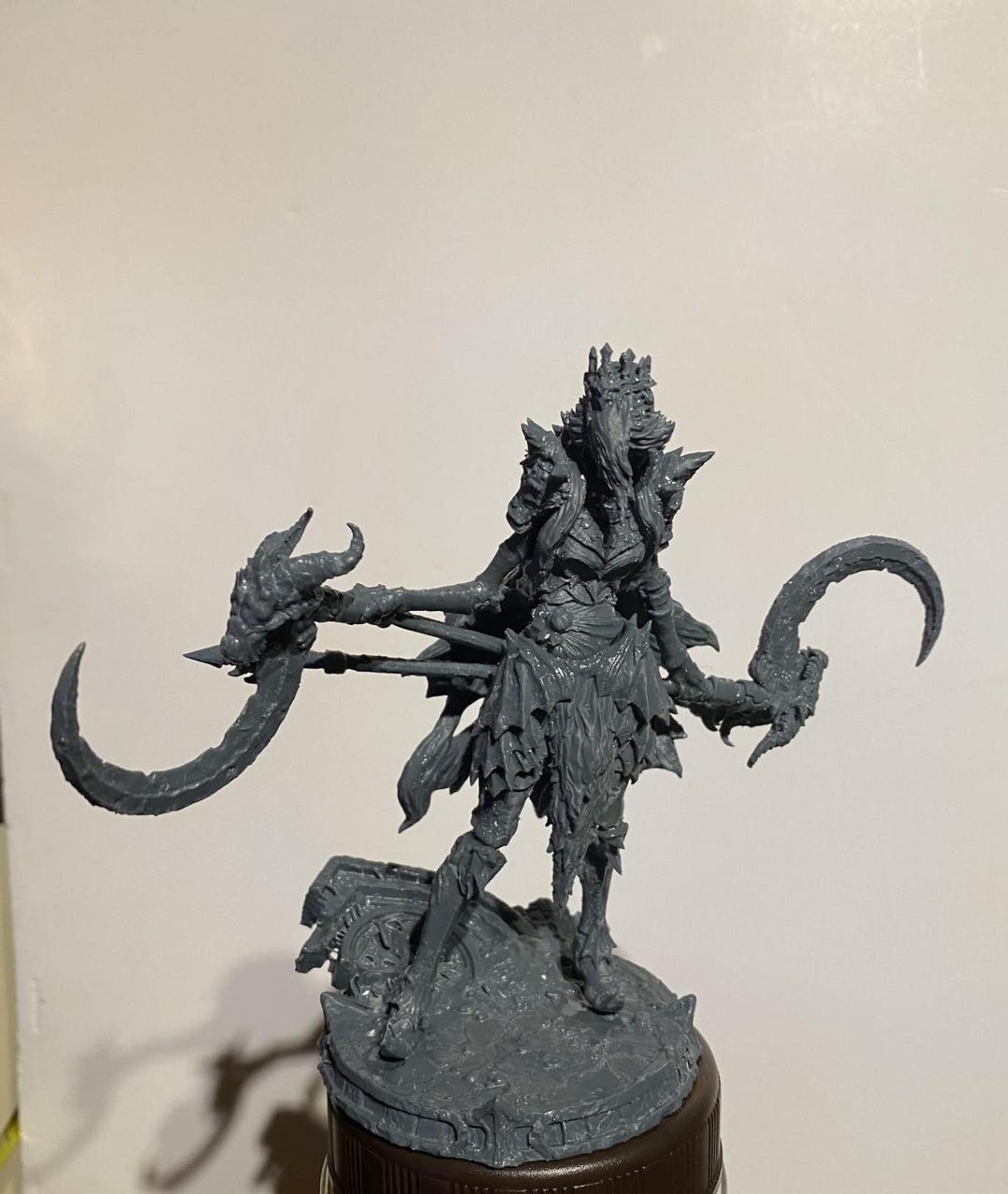 Faceless Queen - Etsy