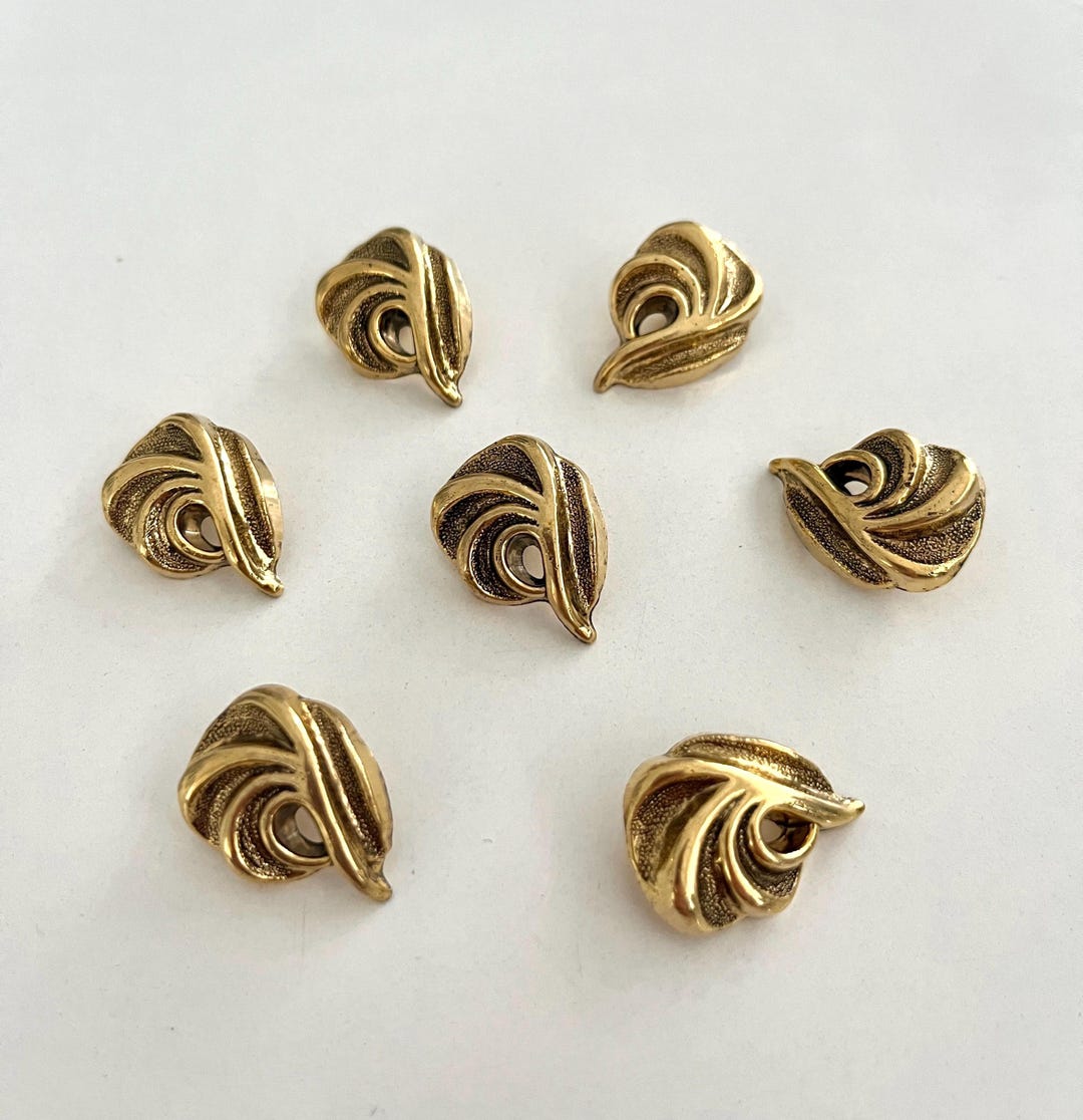 Vintage Gold Tone Leaf Buttons: Sculptural Metal Buttons, Set of 7 - Etsy