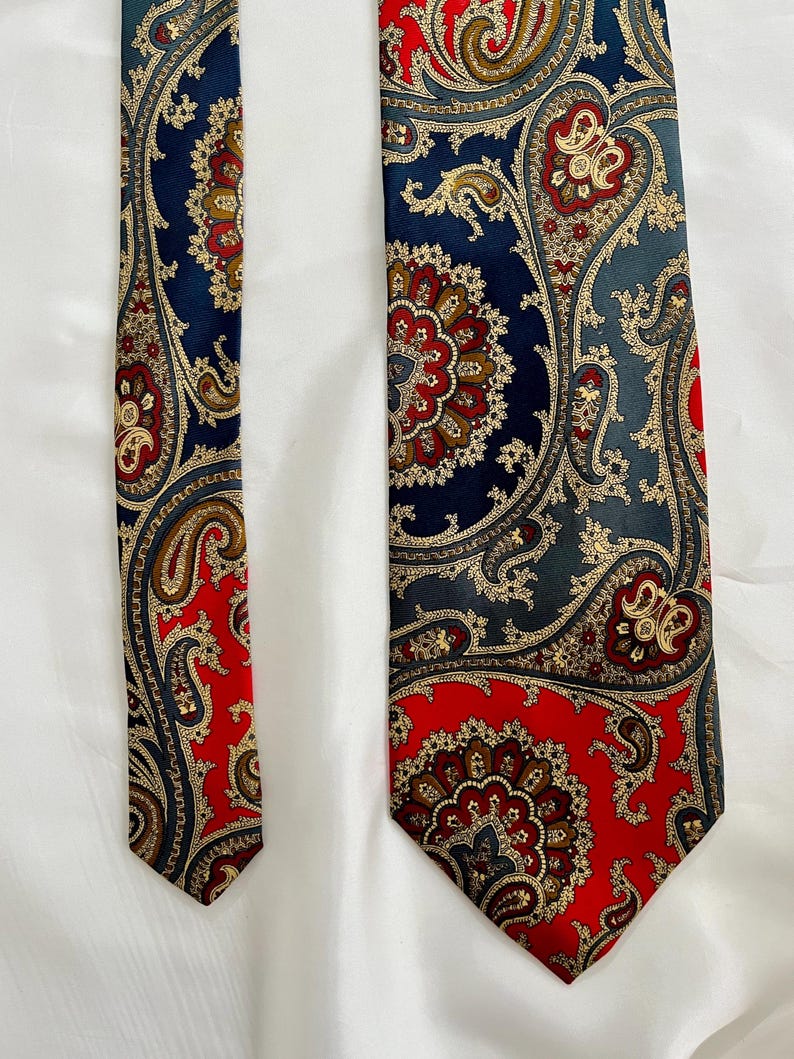 Vintage Maison De Bonneterie Silk Tie: Rich Paisley Pattern – Classic ...