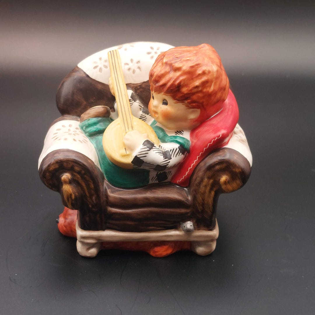 Goebel HUMMEL 1958 "off Key" Charlotte Byj Redhead Boy on Chair With ...