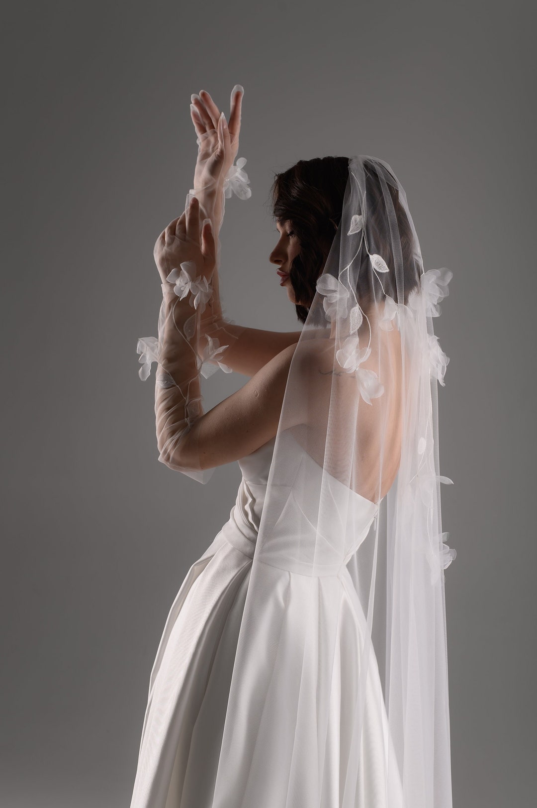 Bridal Gloves With Embroidery, Romantic Wedding Gloves, Embroidery ...