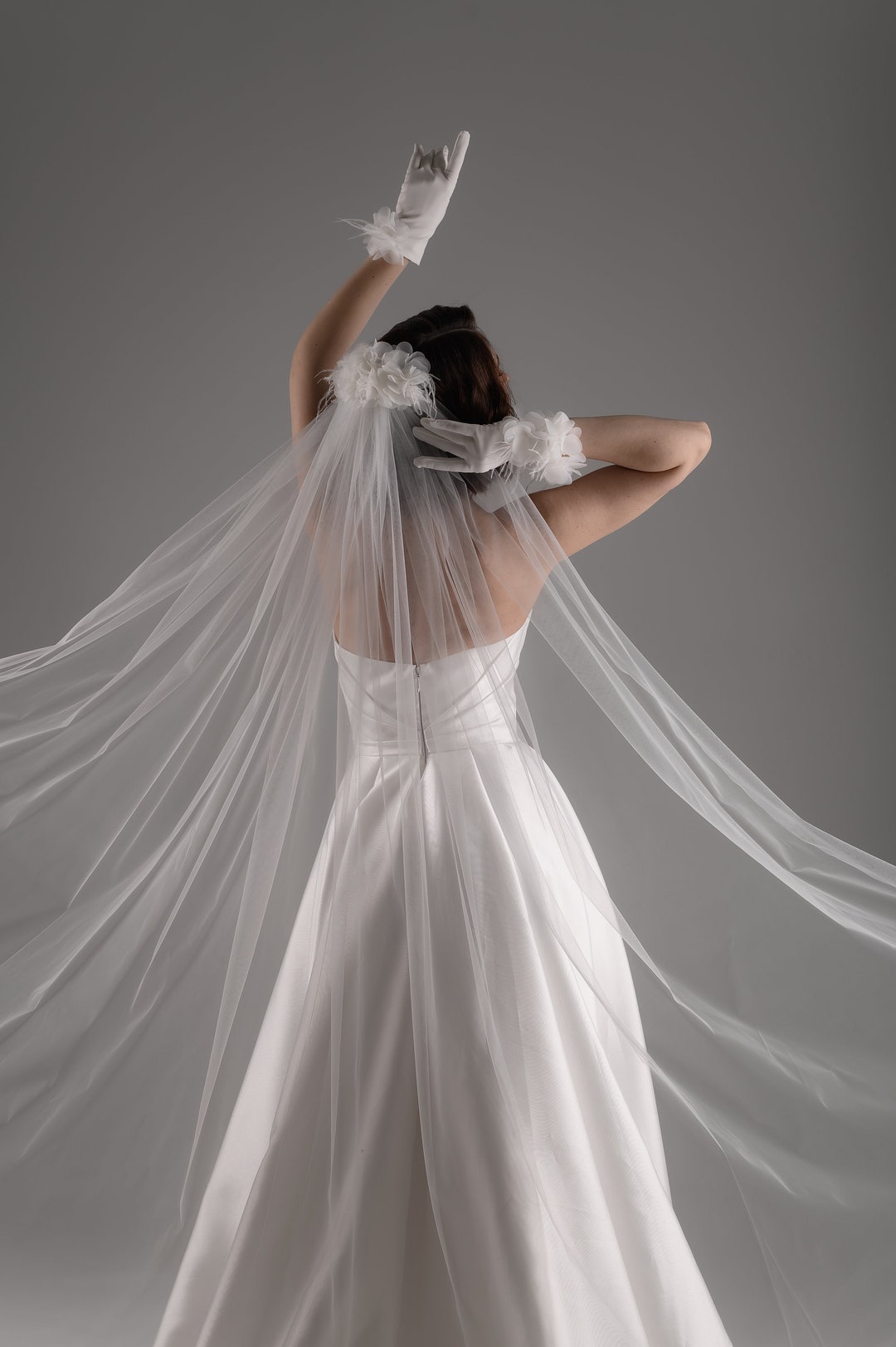 Soft White Bridal Veil With Feathers, 3D Flowers Wedding Veil, Stunning ...